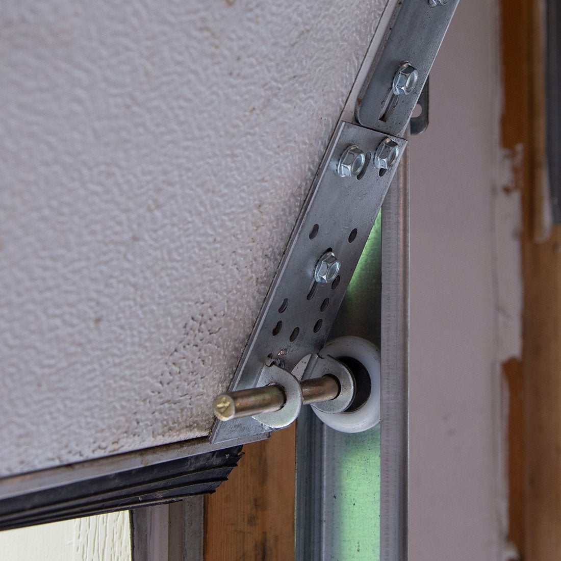 14-Gauge Garage Door Bottom Bracket| DURA-LIFT Door Hardware®